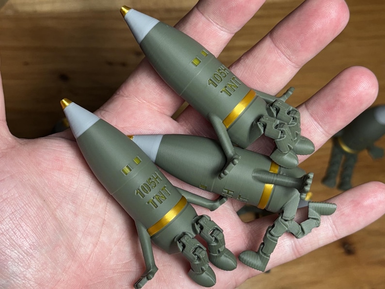 105MM Artillery Shell Buddy – Unique Military-inspired Desk Toy or Gift ...