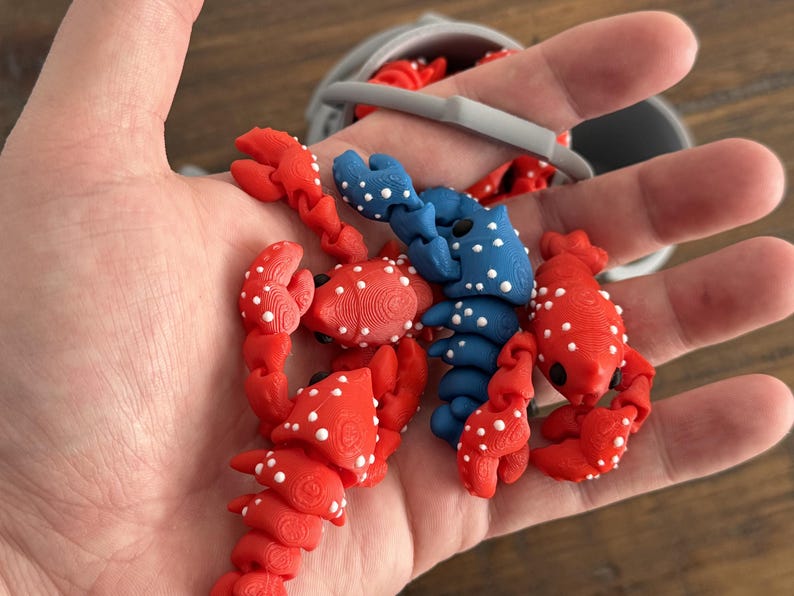 Pocket Pet Lobster Fidget Toy With Bucket, Articulating Fidget Toys, 3D ...