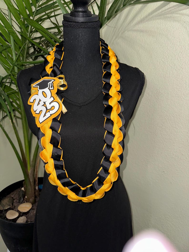 Graduation Ribbon Lei -handmade Custom Class of 2026 - Choose Your ...