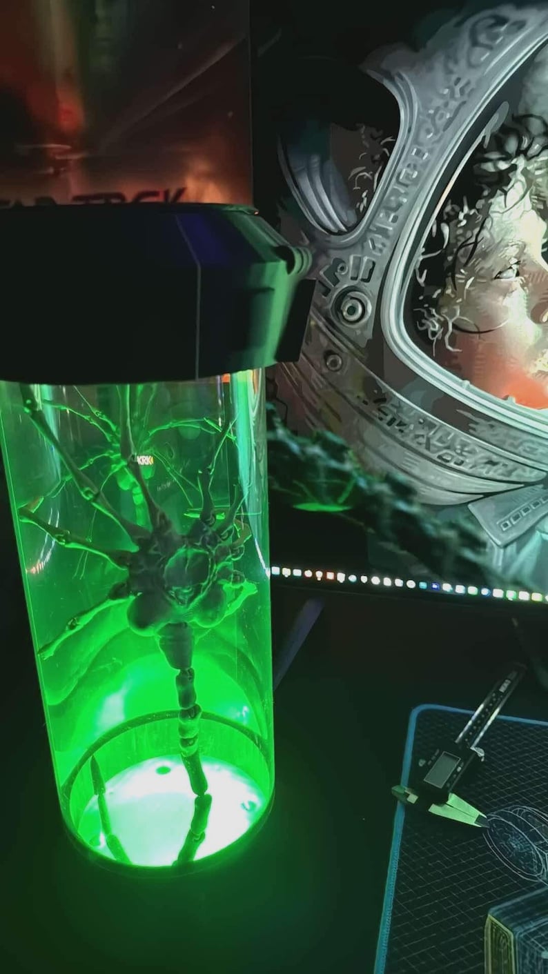 Large Alien Stasis Container Specimen Face Hugger Embryo Jar Movie Prop ...