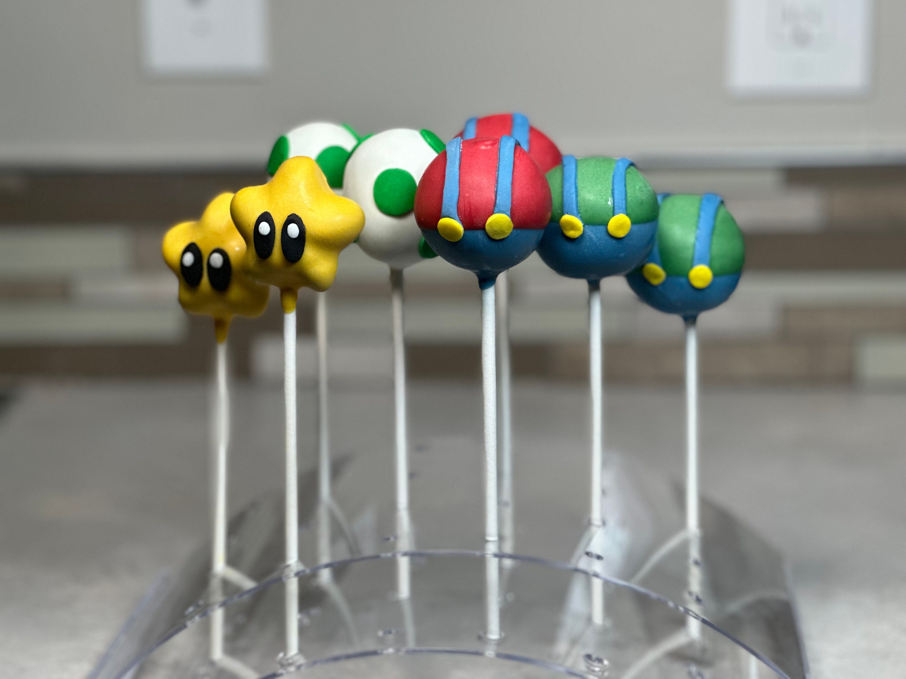 Pacman Cake Pops