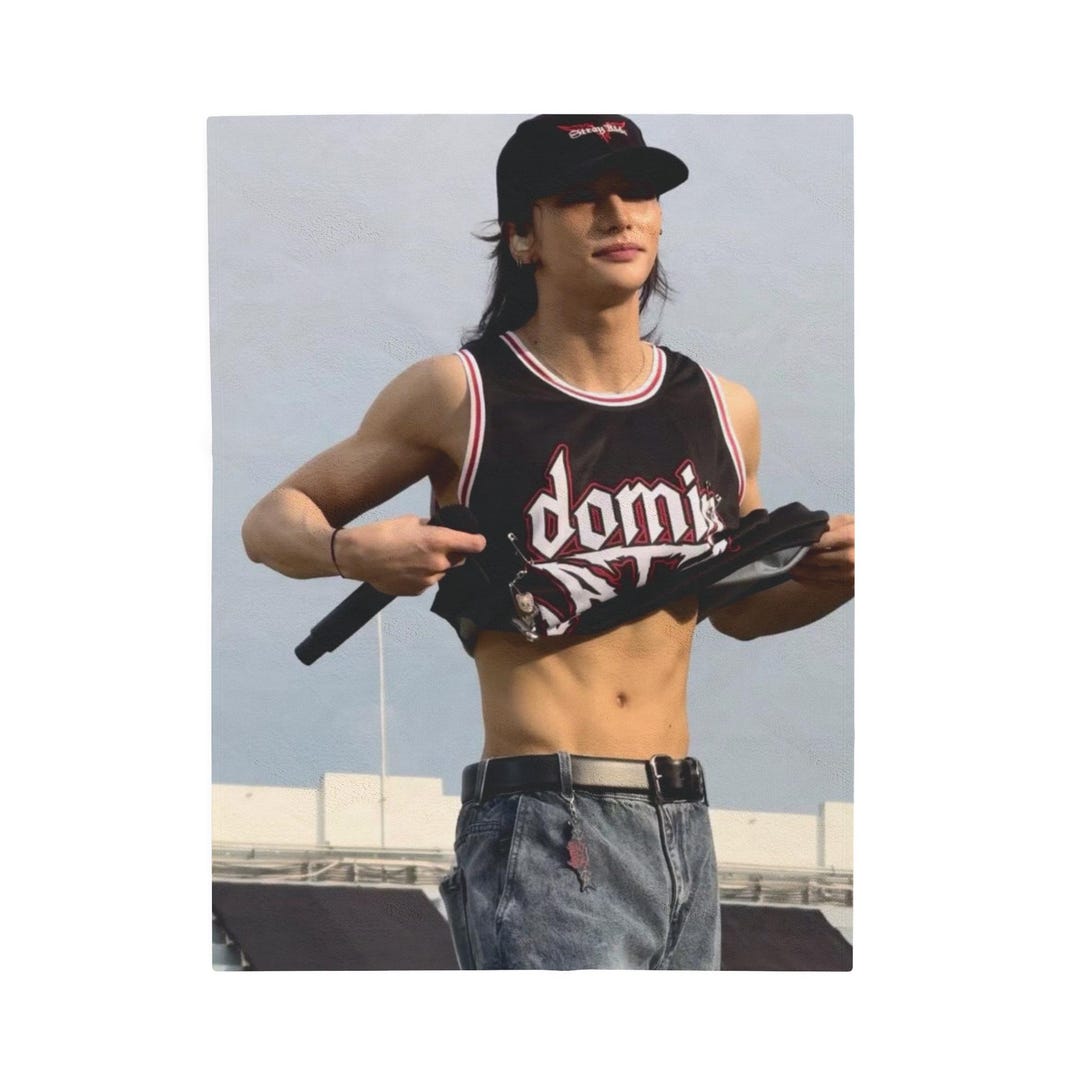 Custom-made Hyunjin Stray Kids Abs Photo Blanket, Hyunjin SKZ Picture ...