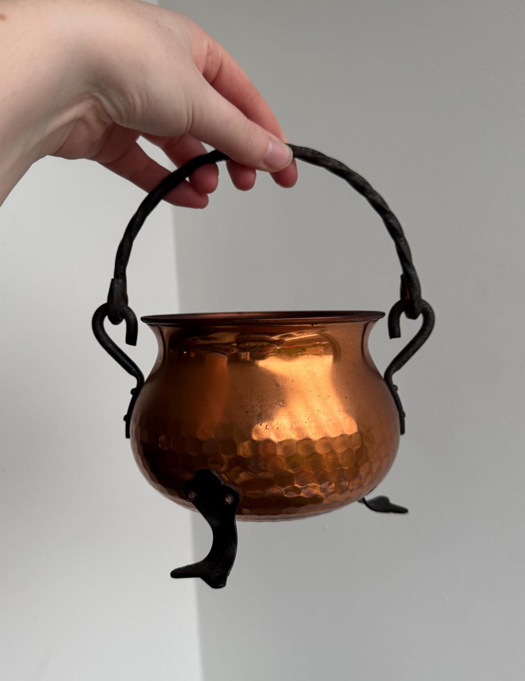 Vintage Copper Cauldrons - Antique Witchcraft Pots for Kitchen Decor and Home Brewing ...