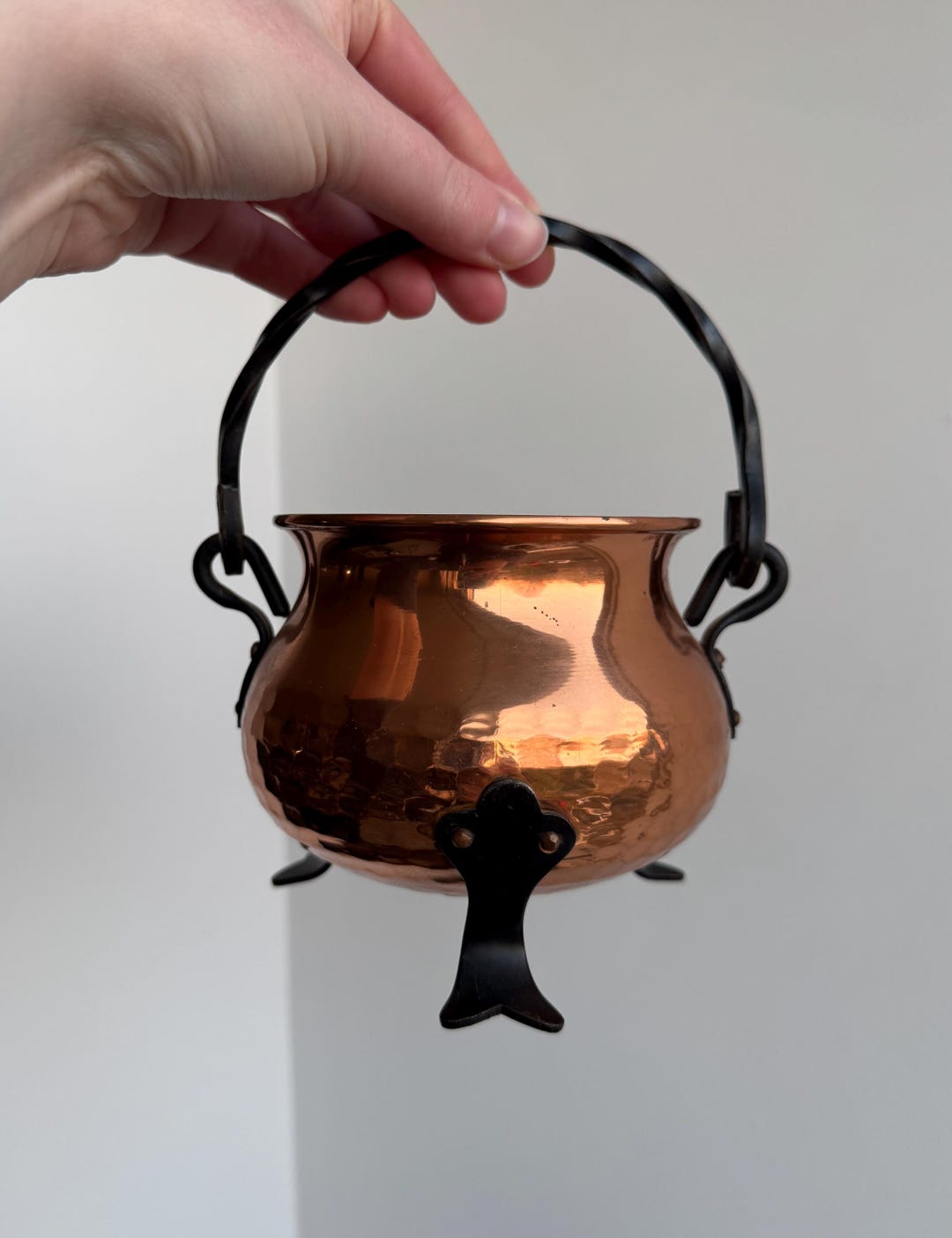 Vintage Copper Cauldrons - Antique Witchcraft Pots for Kitchen Decor ...