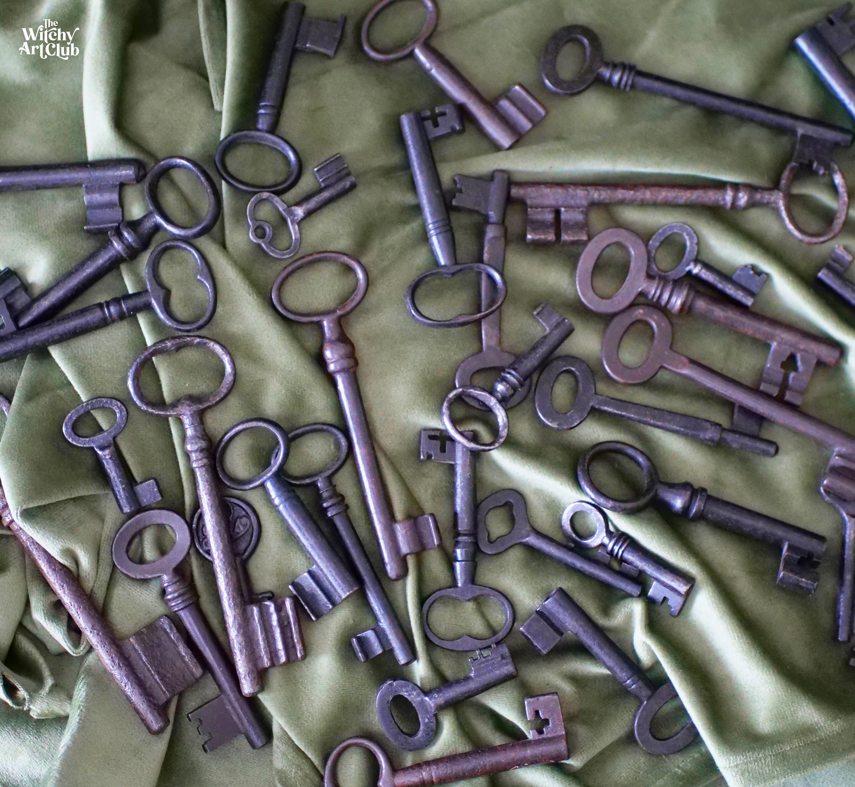 Vintage Skeleton Keys for Altar Space Hekate Symbol - Etsy Canada