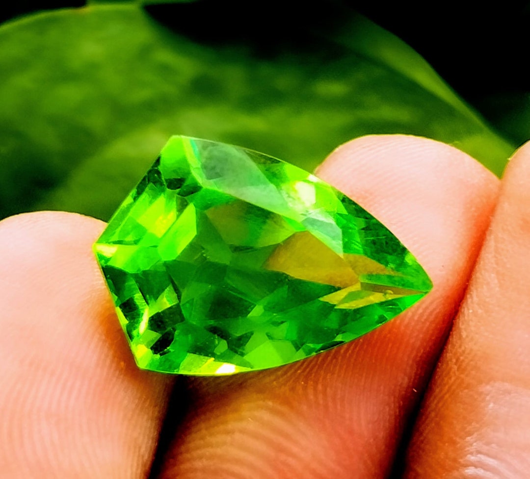 Precious 8 Ct Extremely Rare Natural Peridot Stone Excellent Green ...