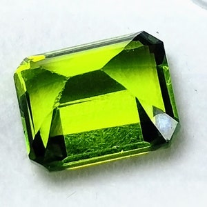 Precious 8 Ct Extremely Rare Natural Peridot Stone Excellent Green ...