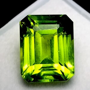 Precious 8 Ct Extremely Rare Natural Peridot Stone Excellent Green ...