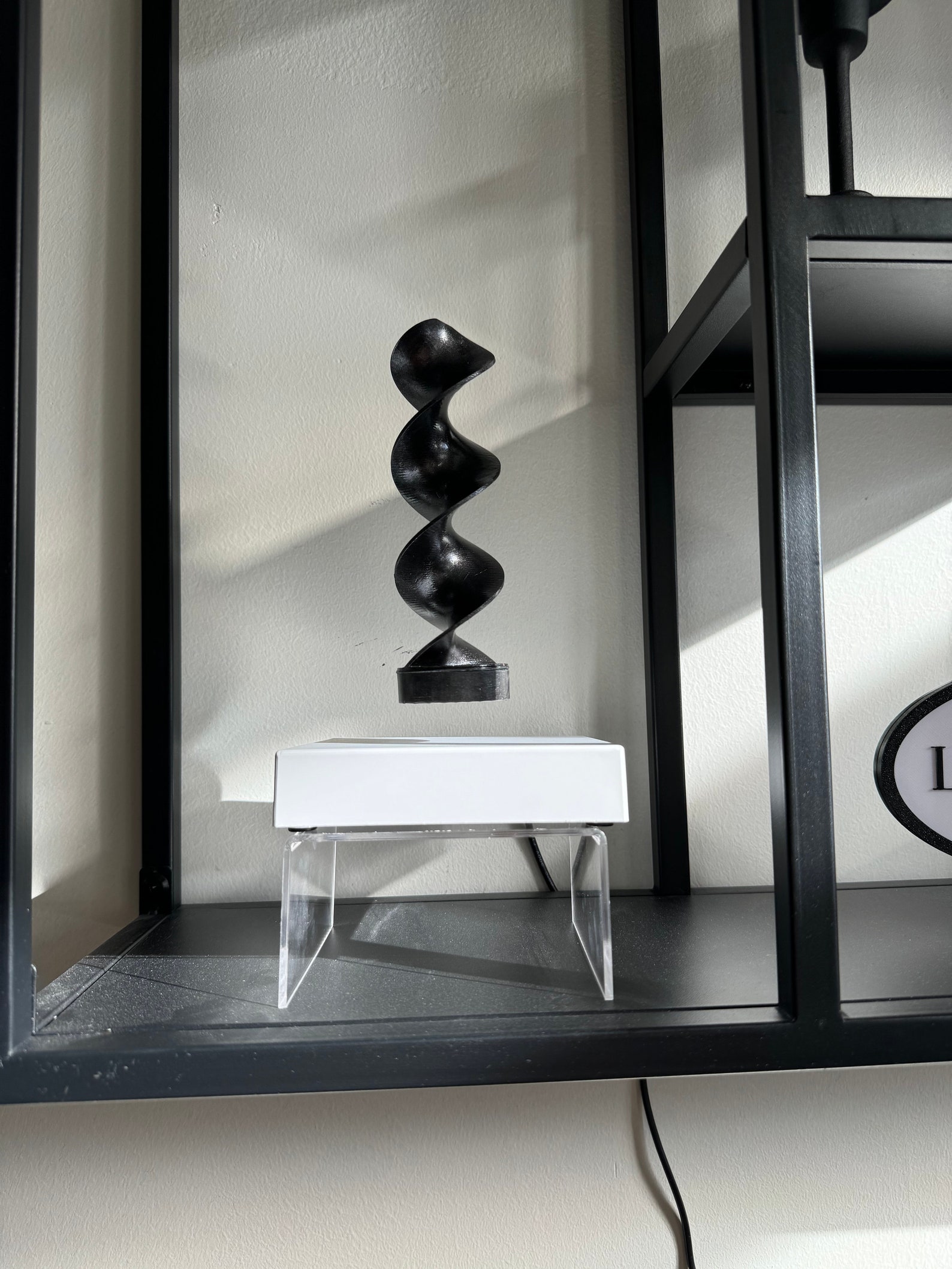 Lava - Levitating Magnetic Display, Magnetic Display, Magnetic Gadgets ...