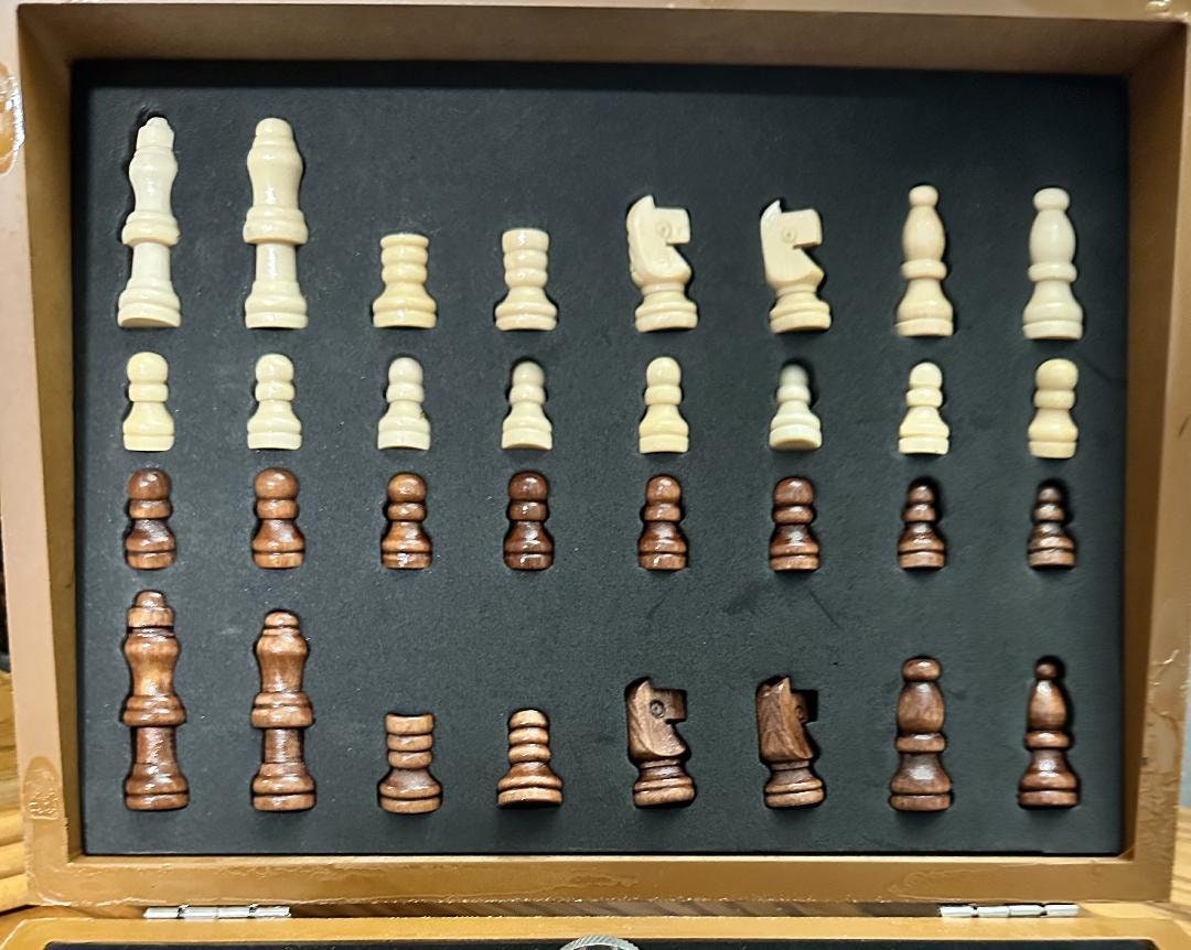 Boxed Buffalo Trace Reserve Chess Set, Shot Glasses, Flask & Coasters ...