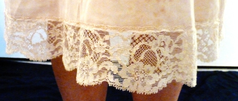 Glamourous 1960S Vanity Fair Vtg Beige Megalacy Satiny Nylon Full Slip ...