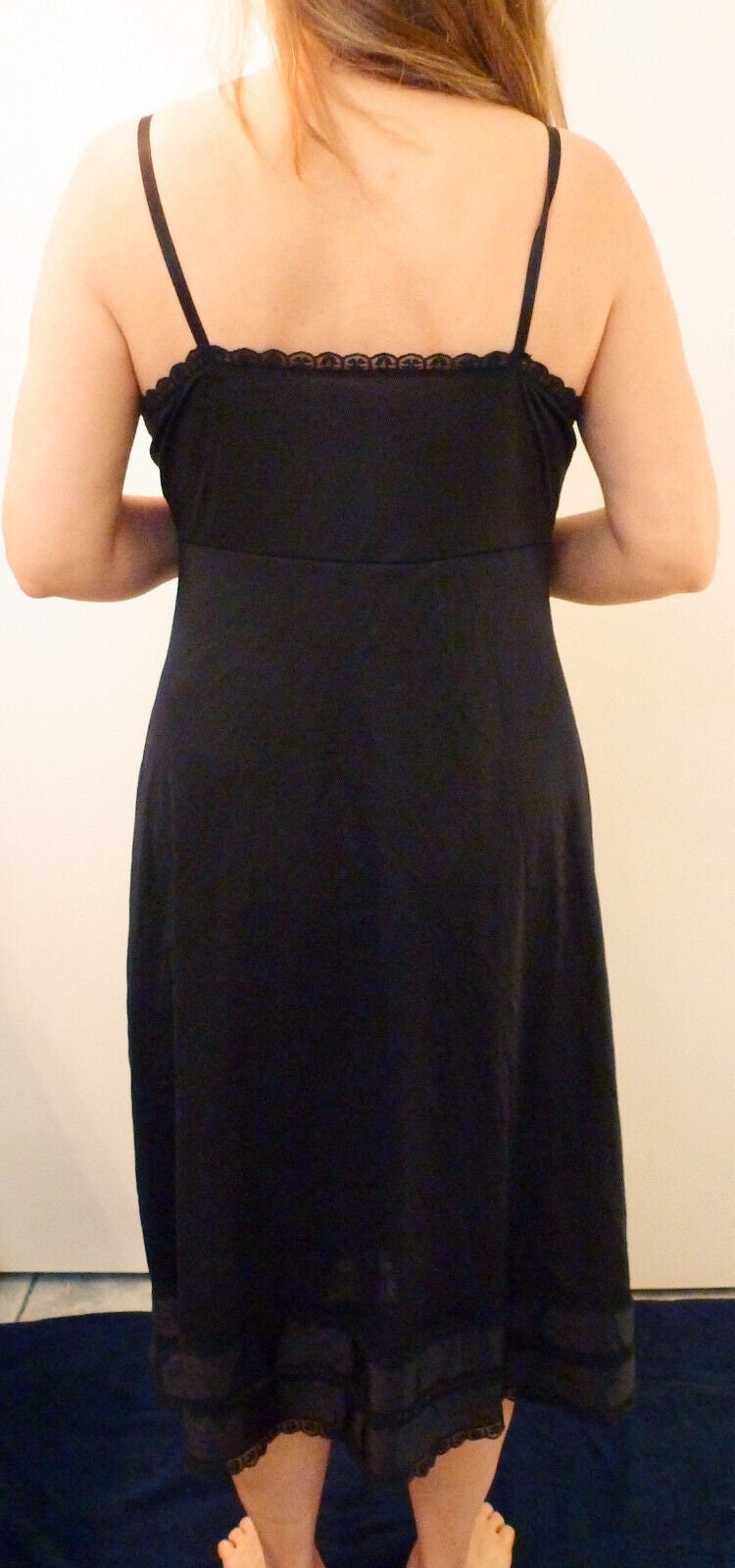 Sears Doesnt Slip Black Satiny Slippery Nylon Lacy Snip-it Hem Full ...