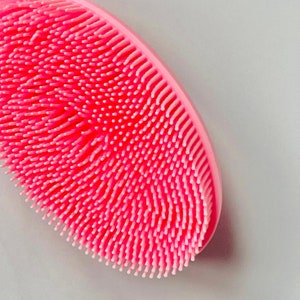 Pink Body Scrubber Silicone Bath Sponge Shower Body Scrubber ...