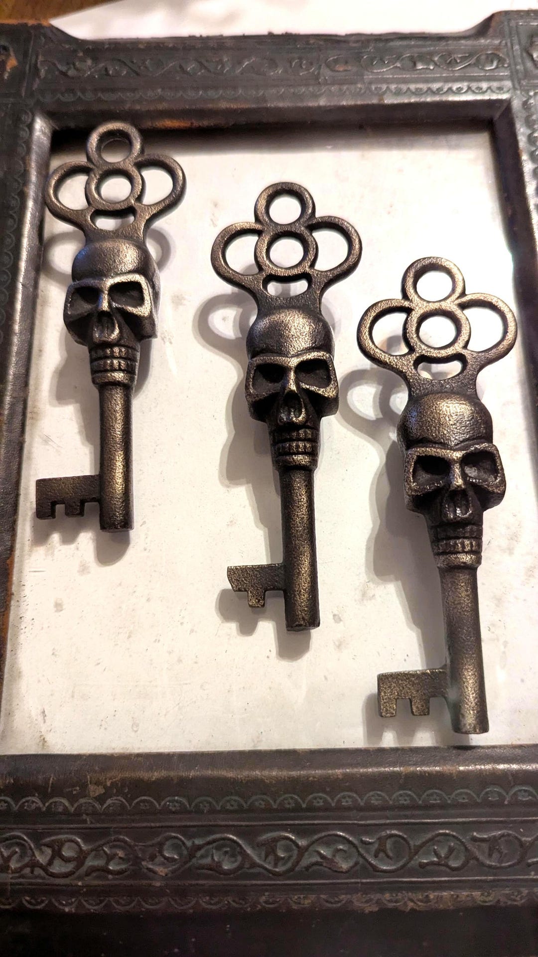3 Large Cast Iron Skull Skeleton Keys Wall Decor Oddities Decor - Etsy