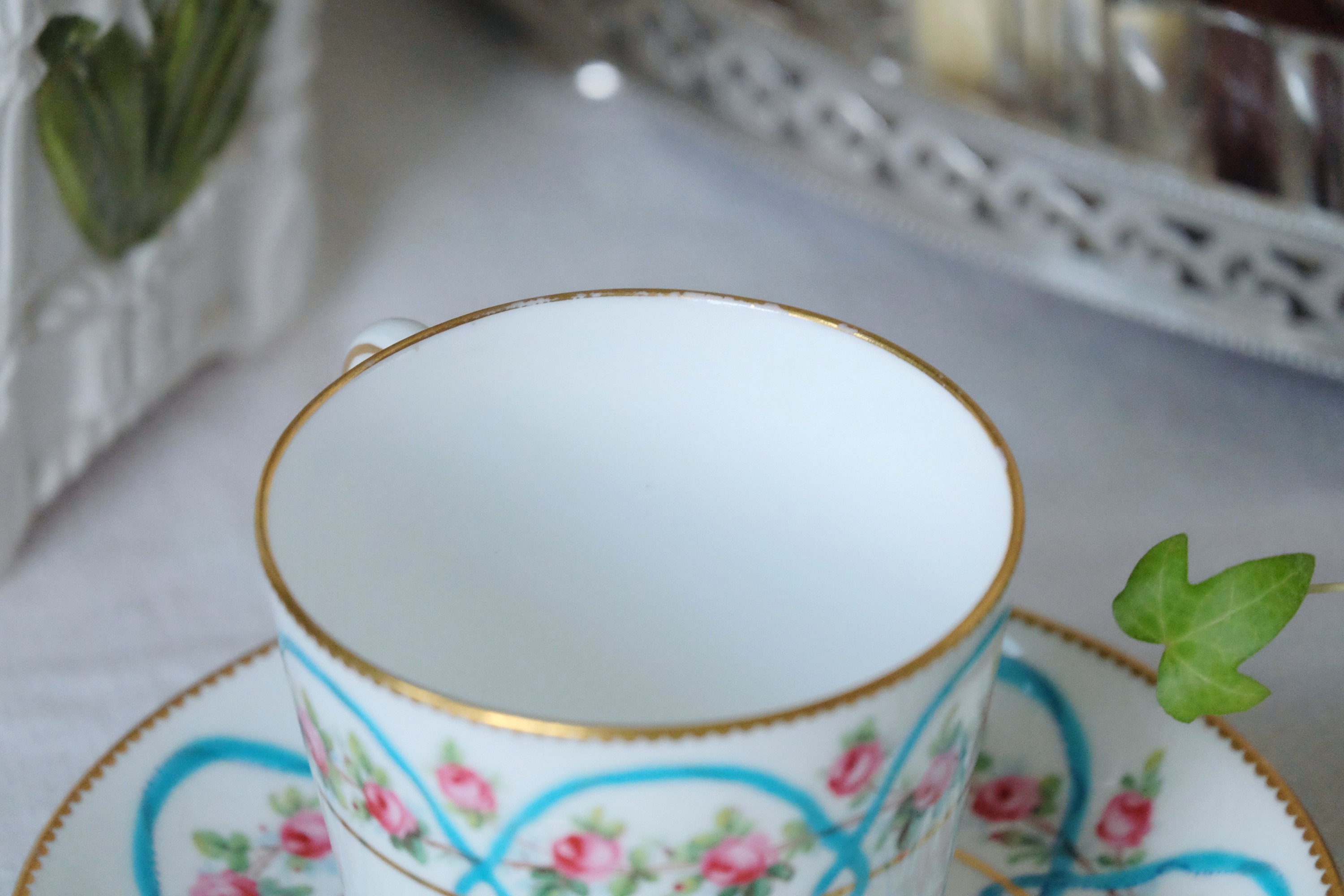 Minton Porcelain Turquoise Ribbon Hand Painted A Band of Roses Quad ...