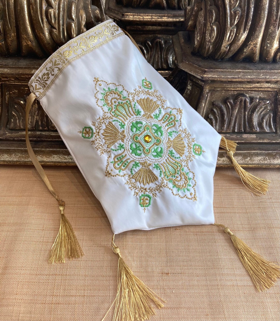 Regency Reticule in a Ivory Taffeta With a Stunning Embroidery Design ...