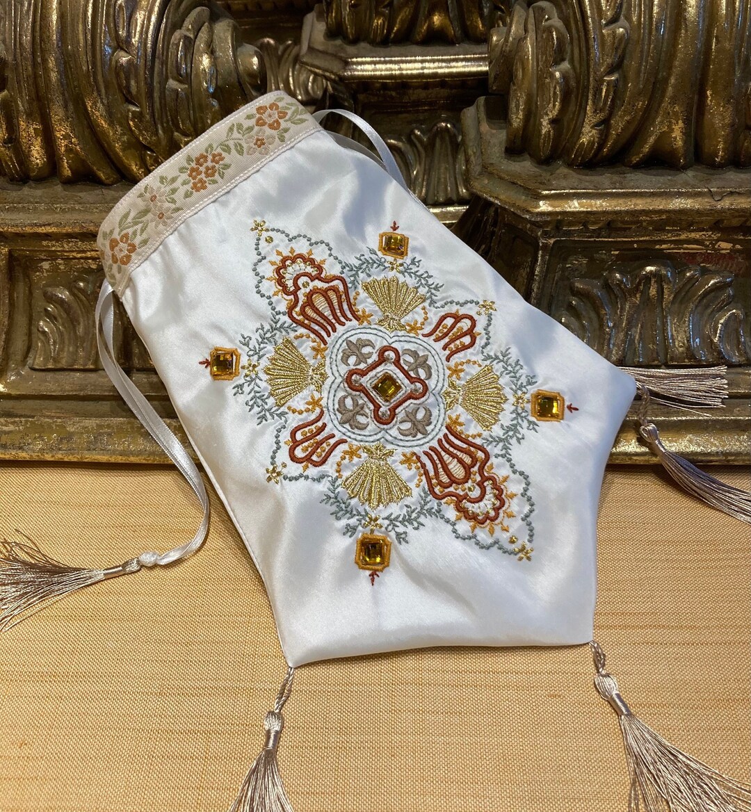 Regency Reticule in a Ivory Taffeta With a Stunning Embroidery - Etsy