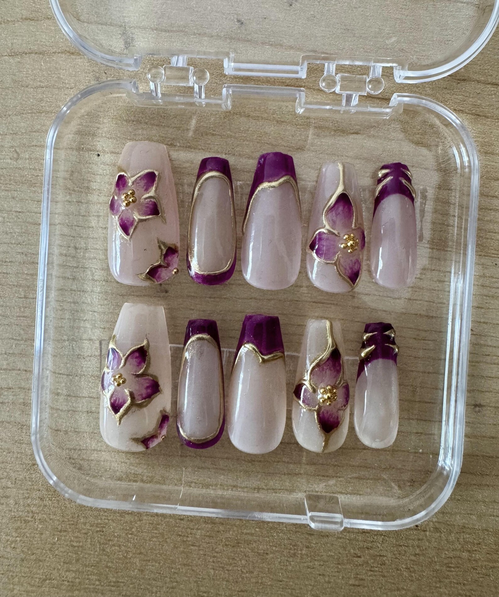 Golden Flower Press on Nails: Florence Elegance, Gold Chrome, Handmade ...