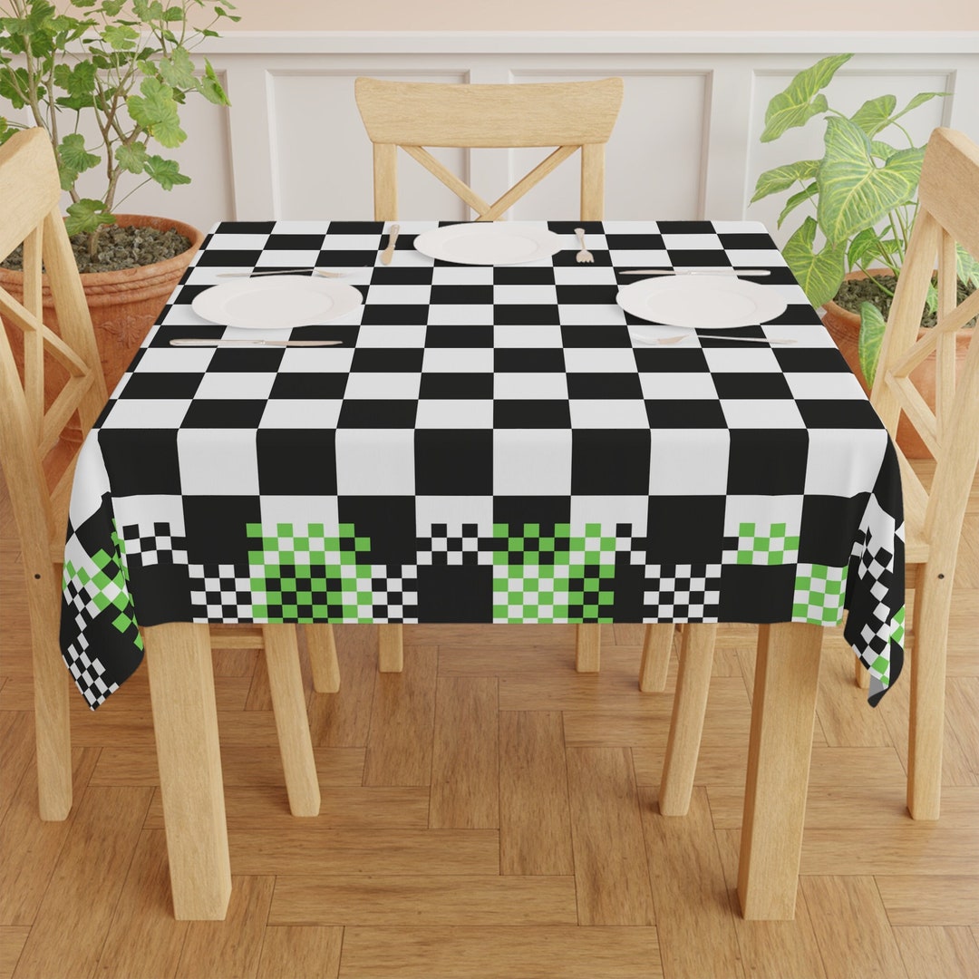Black and White Check Tablecloth Harlequin Tablecloth Black and White ...