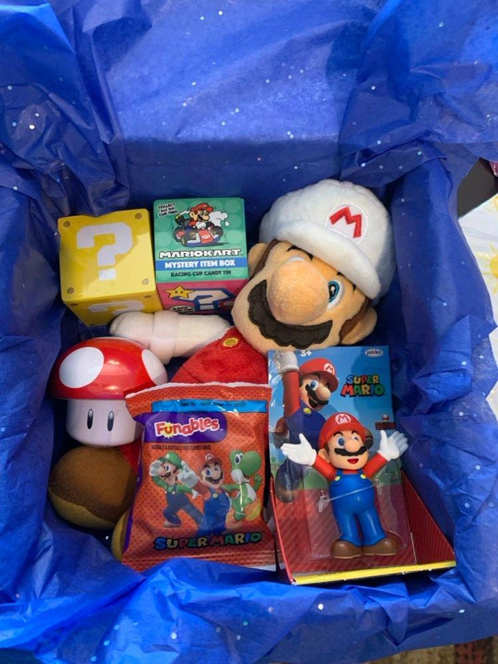 Super Mario Item Bundle in Gift Box - Unique Gift for Teen, Tween, Kid ...