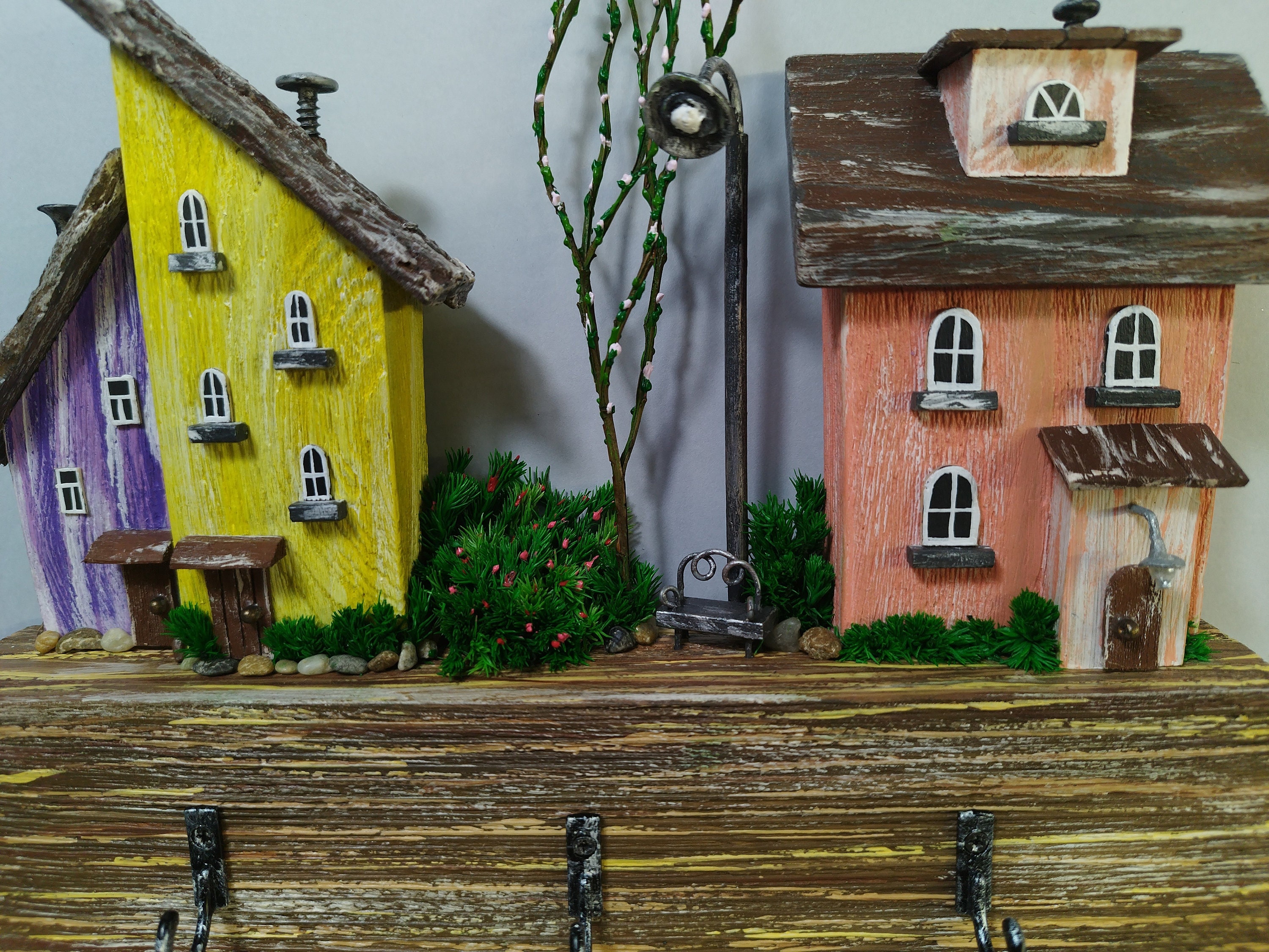 Wooden Key Holder With Colorful Houses on Shelf,7 Hooks,key Organizer ...