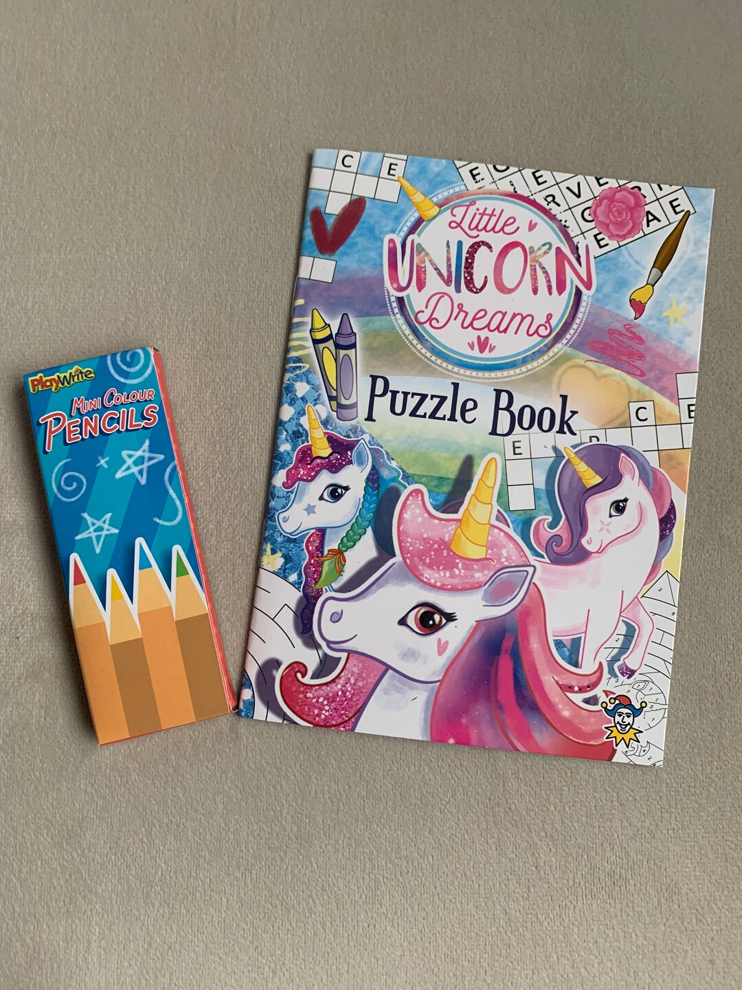 2-100 Mini Unicorn Colour and Puzzle Book With 4 Mini Pencils Party Bag ...