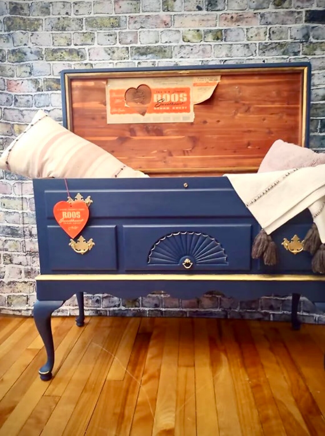 Vintage | ROOS Cedar Chest | Queen Anne Style | 1940s - Etsy