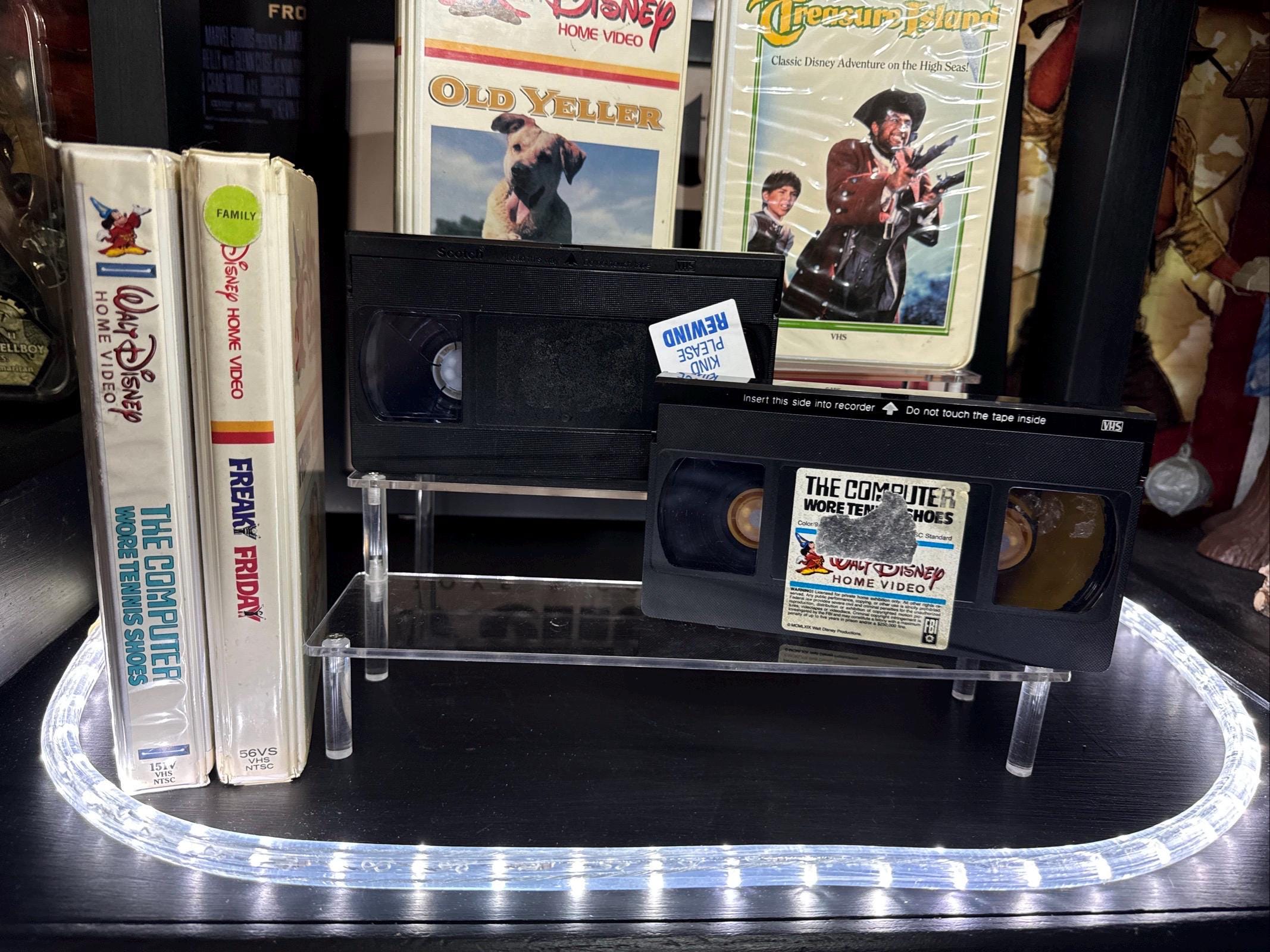 Walt Disney Home Video Lot VHS Freaky Friday Old Yeller White Clamshell ...