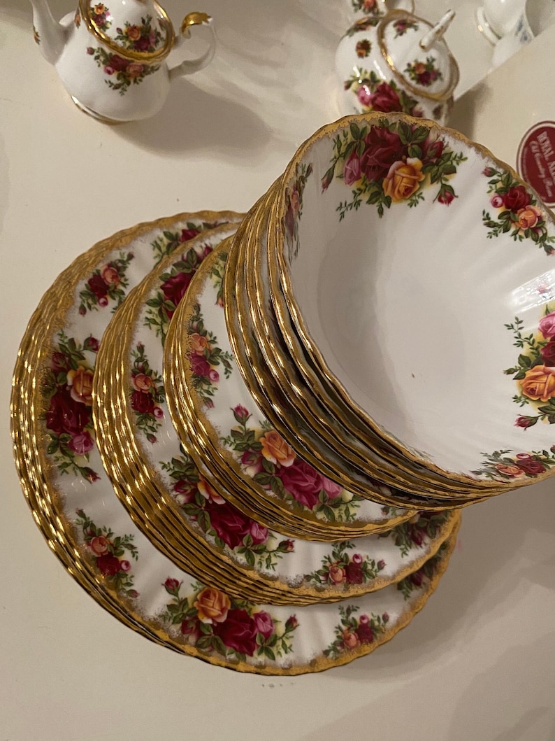 Royal Albert Old Country Roses Part Dinner Service for 6 English Bone ...