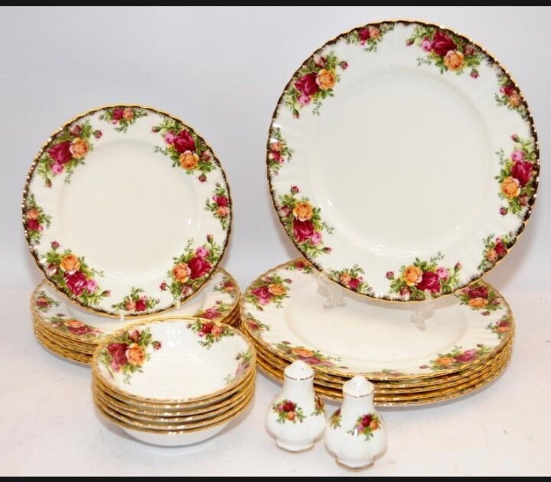Vintage Royal Albert Old Country Roses Dinner Service for Six VGC Bone ...