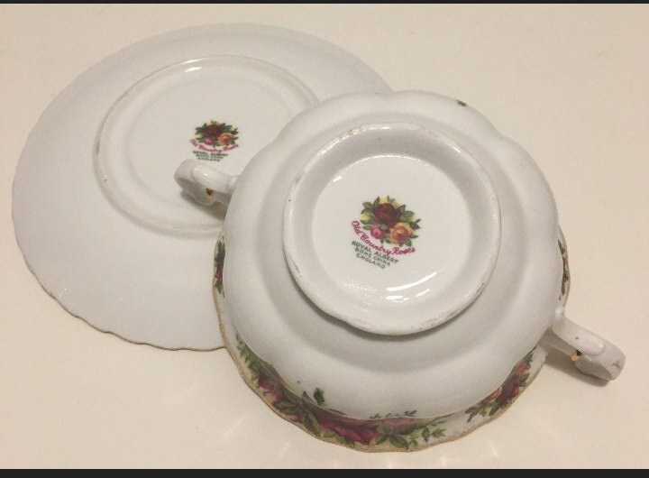 Royal Albert Old Country Roses Soup Coups With Saucers With No Damage ...