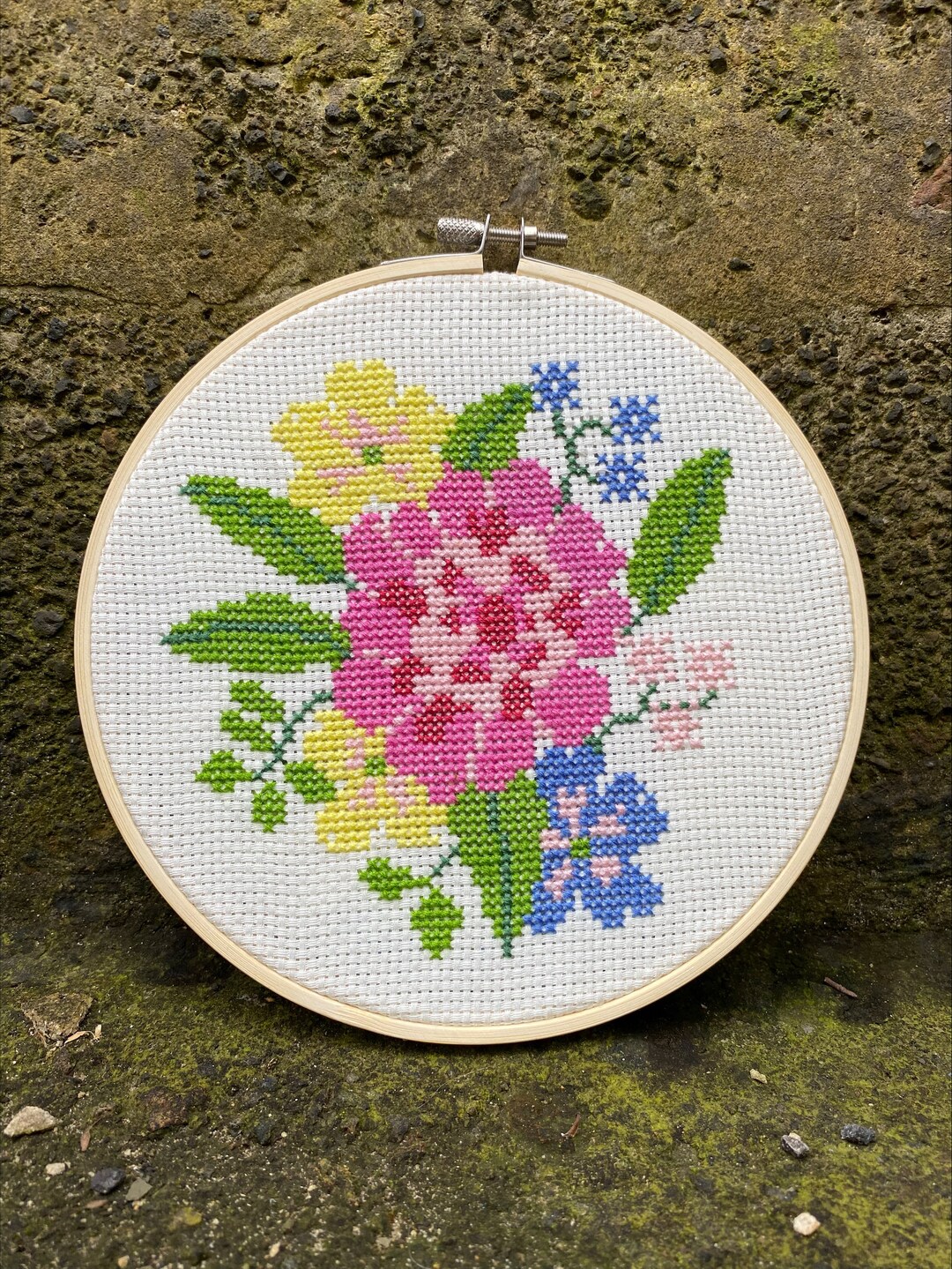 Billy Stitch Flower Bouquet Cross Stitch Kit With Embroidery Hoop. - Etsy