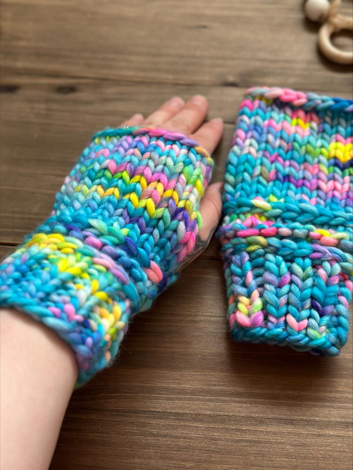 The Winding Ridge Mittens Knitting Pattern, Mitten Pattern, Lateral ...
