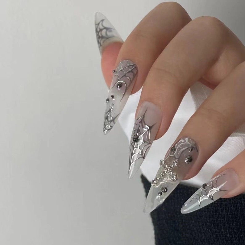 Spider Silver Luxury Nails|cream White Silver Press on Nails|cool Metal ...