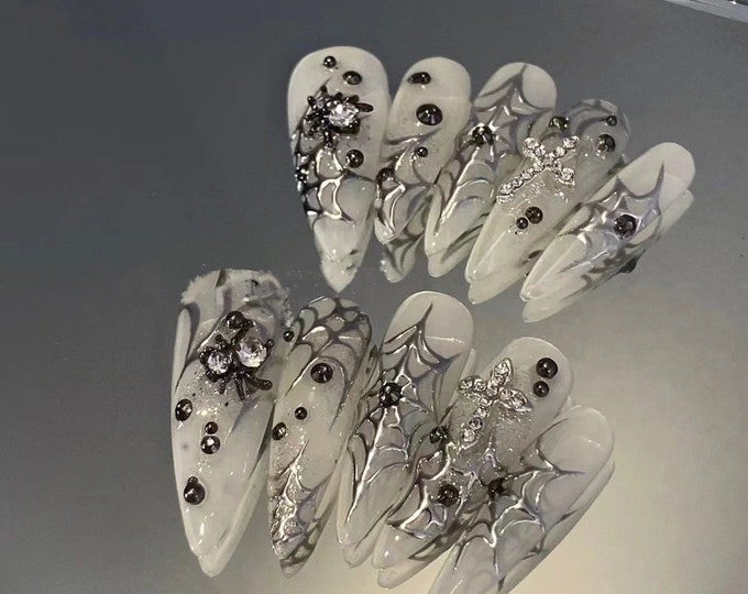 Spider Silver Luxury Nailscream White Silver Press on Nailscool Metal ...
