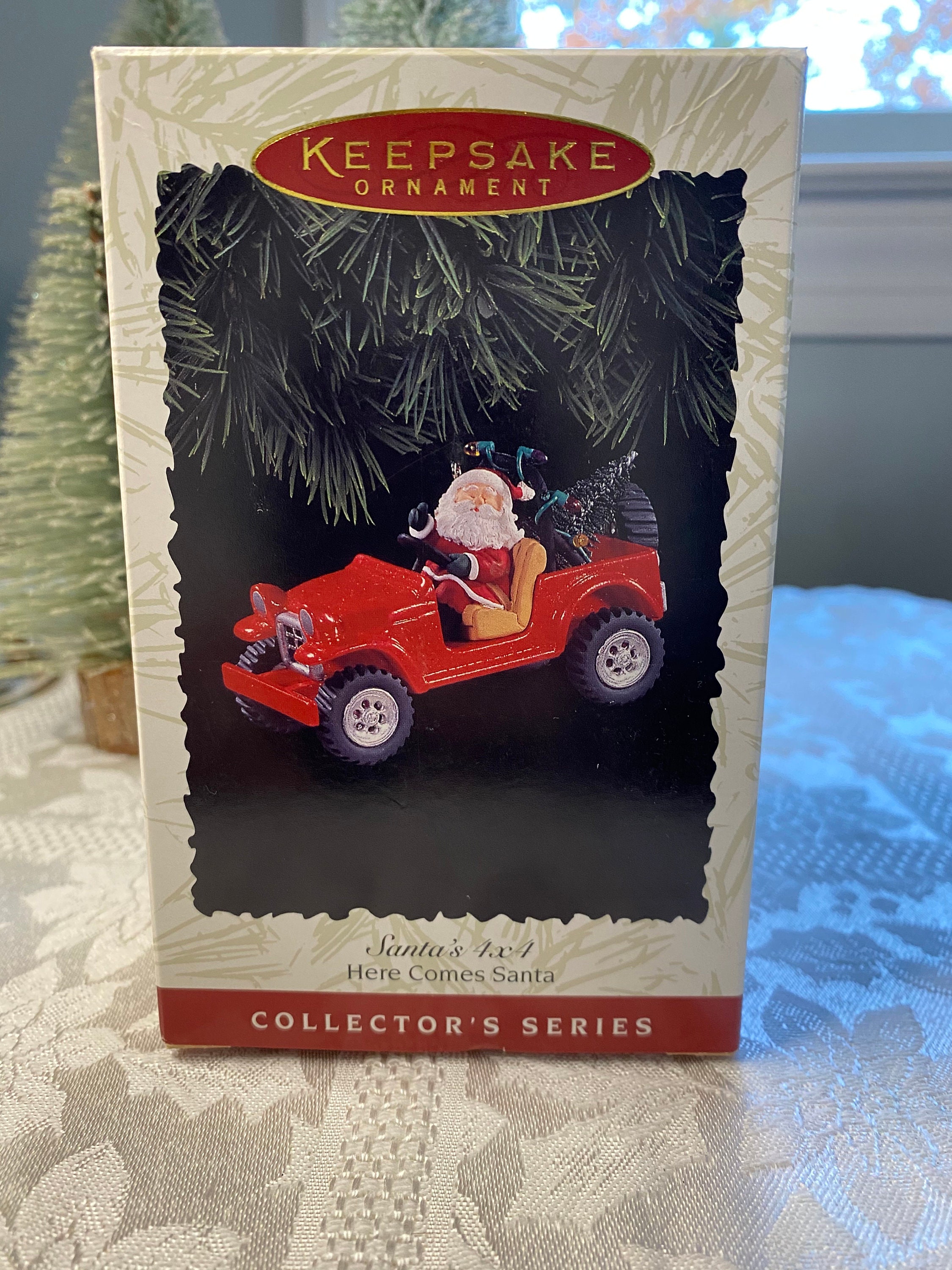 Hallmark Keepsake Collector's Series Ornament Here Comes Santa Santa's ...
