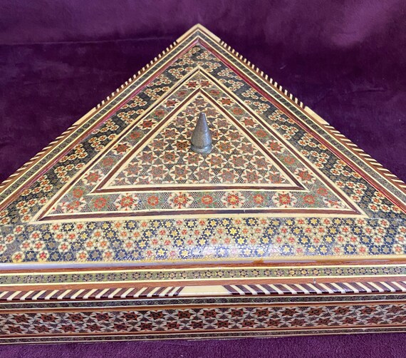 Vintage Middle Eastern Wood Box Inlaid with Micro Mos… - Gem