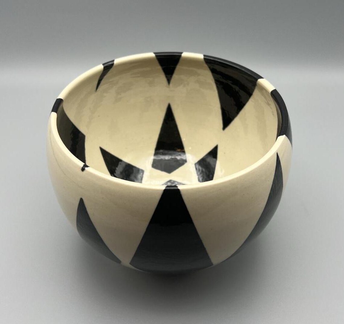 Ceramic Bowl With Decorative Hand-painted Design - Etsy
