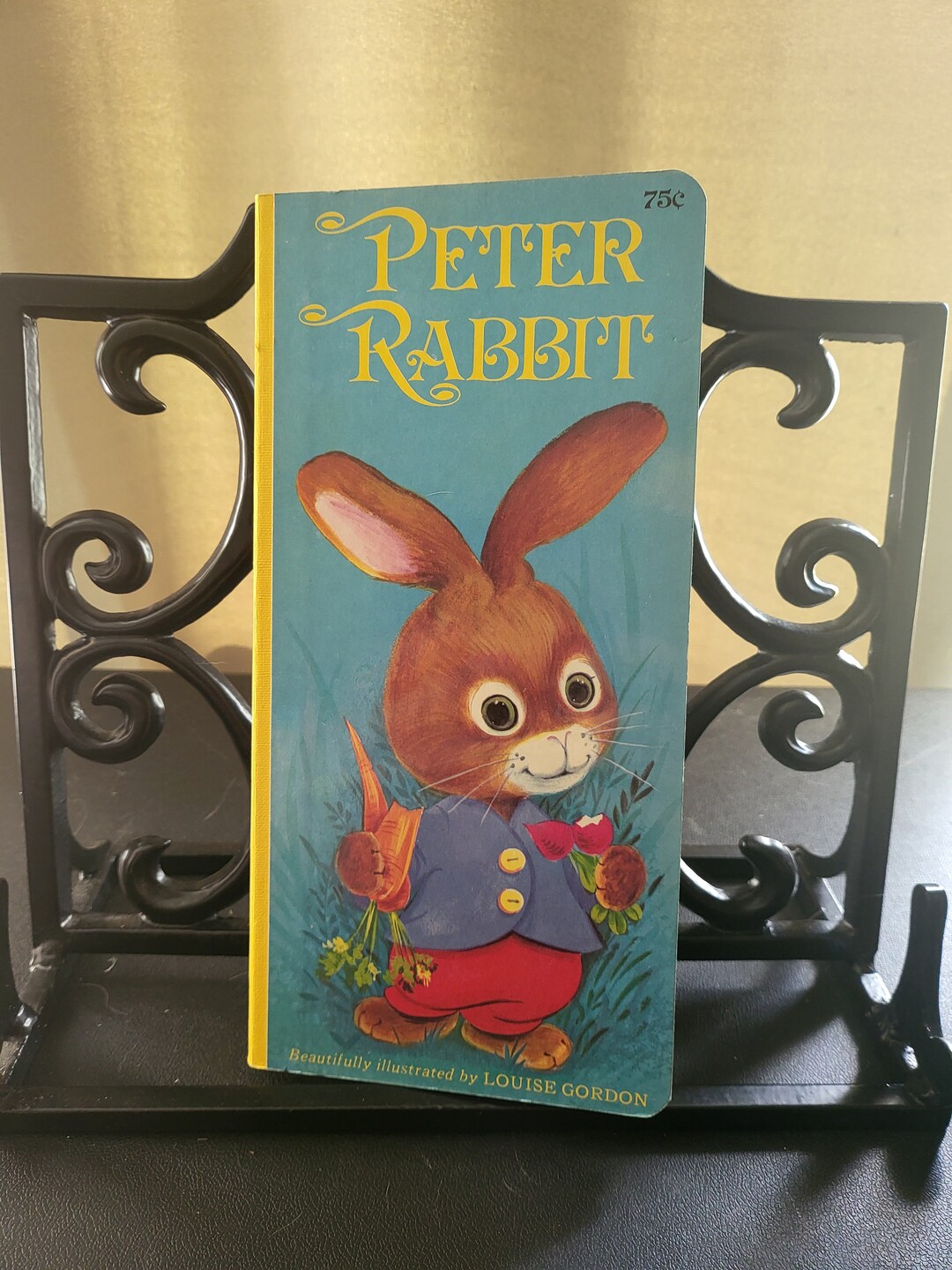 Peter Rabbit, Illustrated by Louise Gordon Ca 1970's Board Book - Etsy