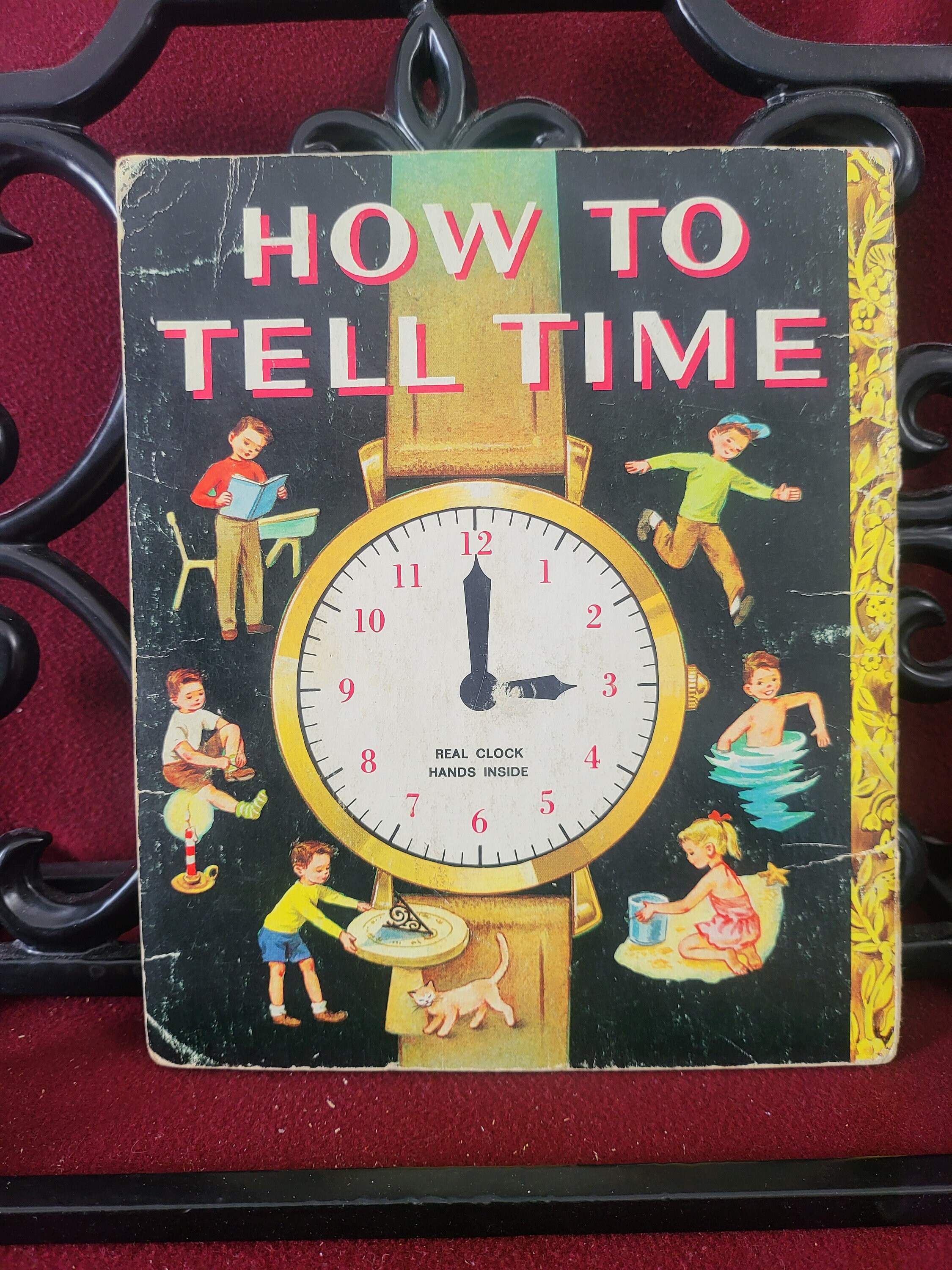 How to Tell Time, a Little Golden Book 1957 First Edition Paperback - Etsy