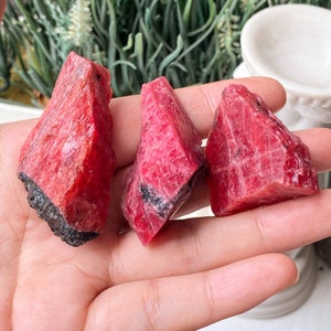 Natural Raw Deep Pink Rhodonite Rough Stones , High Grade Healing ...