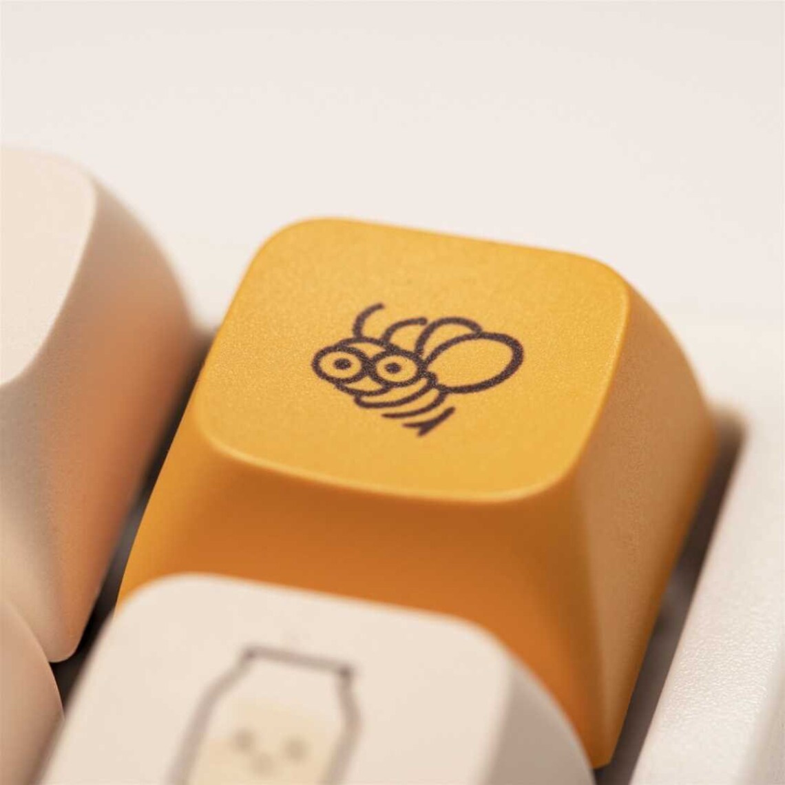 Low Profile Keycaps Honey Bee Keycaps XDA Keycap Set With 131 Keys MX ...