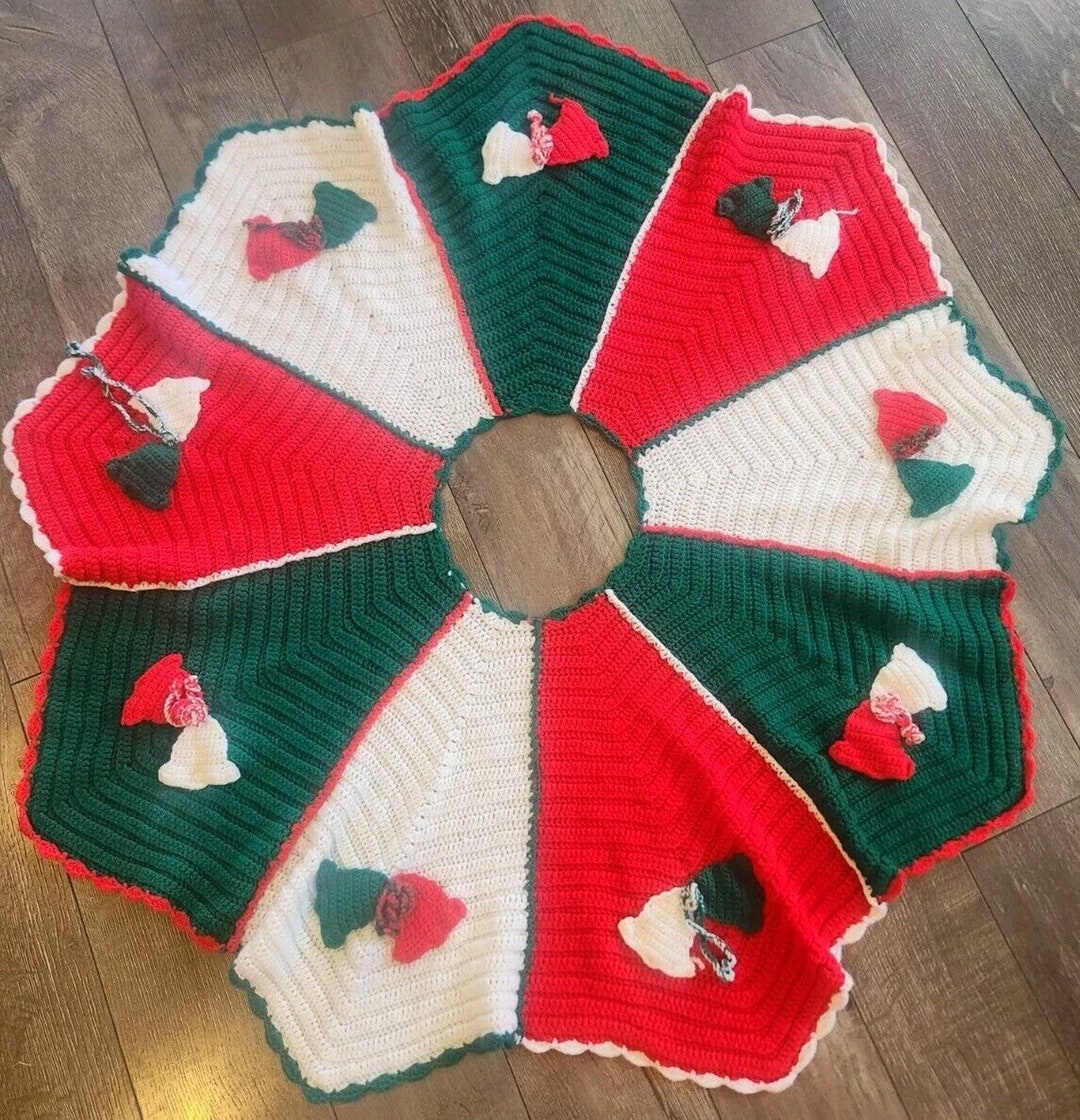Vintage Kitsch Chunky Hand Knit Christmas Tree Skirt 40" Handbell ...