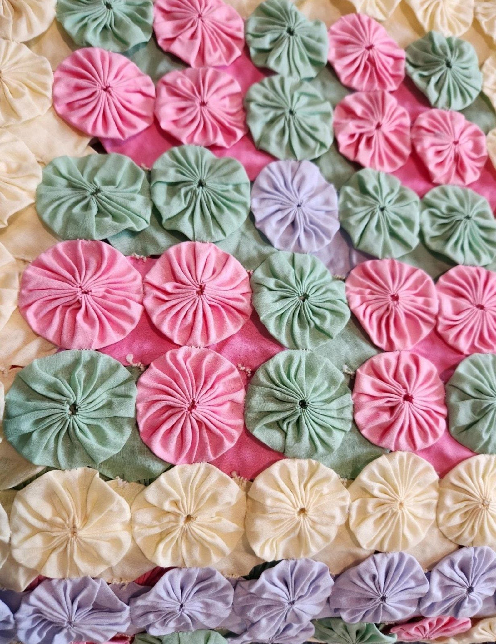 Yo Yo Quilt Popcorn Coverlet Antique Hand Sewn Estate Penny Topper ...