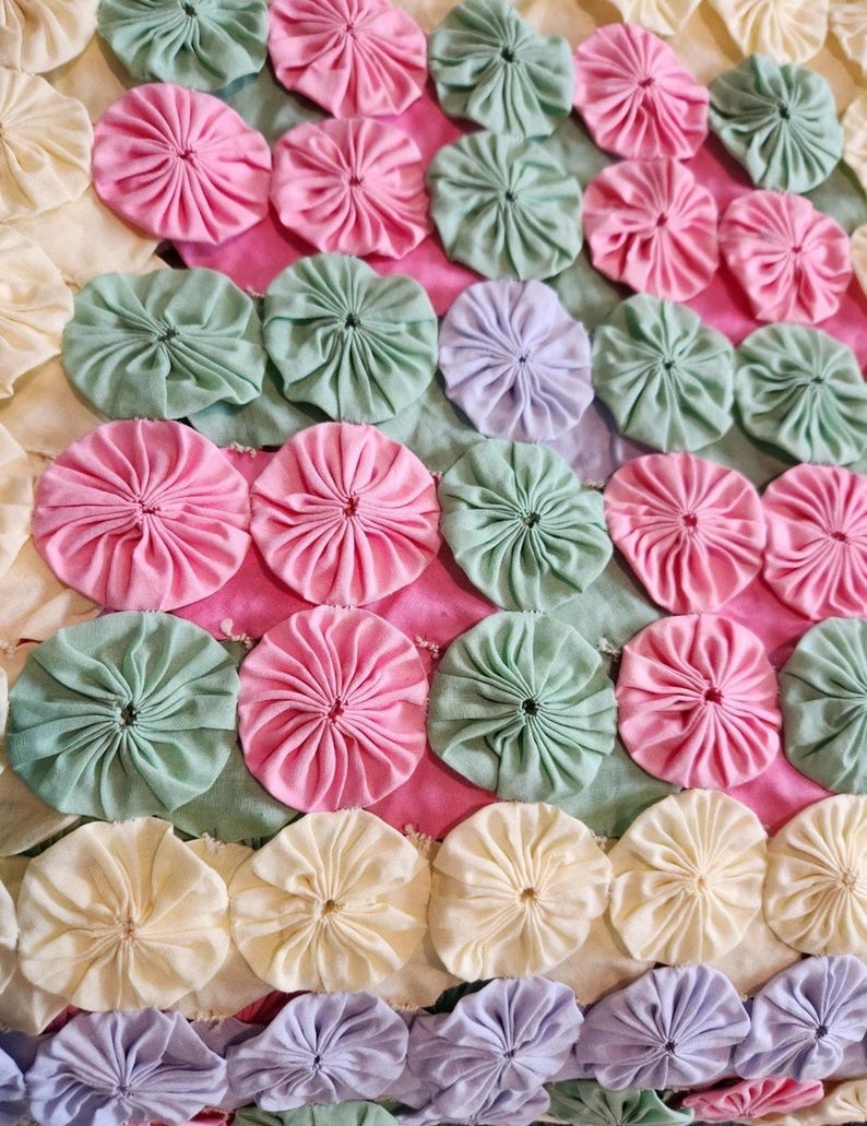 Yo Yo Quilt Popcorn Coverlet Antique Hand Sewn Estate Penny Topper ...