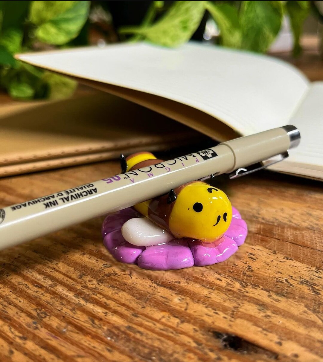 Bee Pen Holder, Bee Desk Pal, Bee Desk Accessory, Cute Bee Desk ...