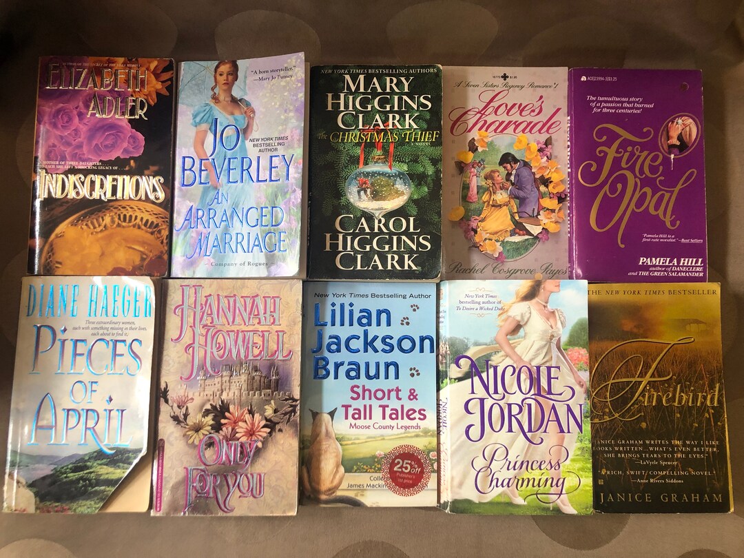 Paperback Book Bundle, Romance Novels, Alder, Beverley, Higgins Clark ...
