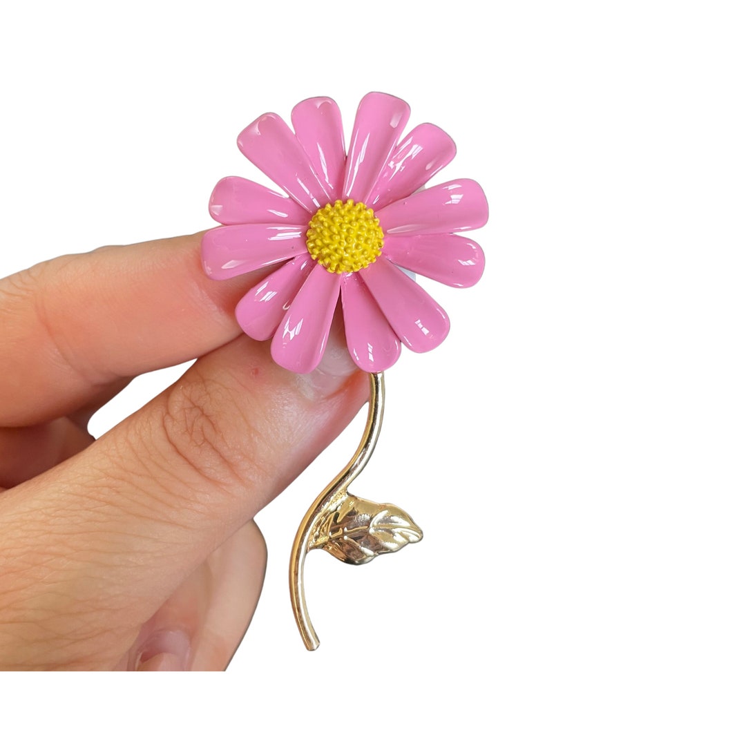 Stunning Enamel Pink Daisy Flower Pin Brooch / Daisy Costume - Etsy UK