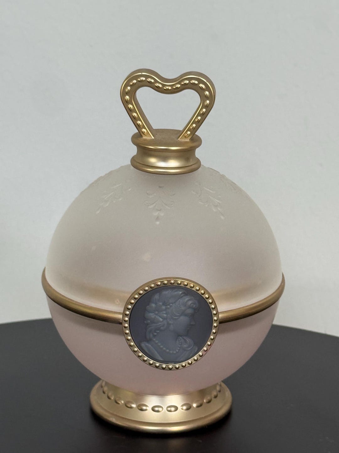 Les Merveilleuses Ladurée Rose Face Color Pot (empty Container Only) 5. ...