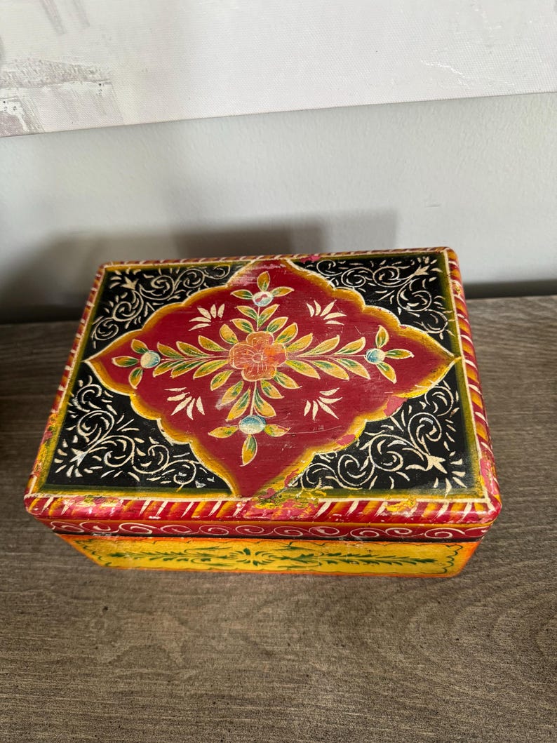 Vintage Red Yellow Floral Jewelry or Keepsake Thick Wooden Box 7.75"x5 ...